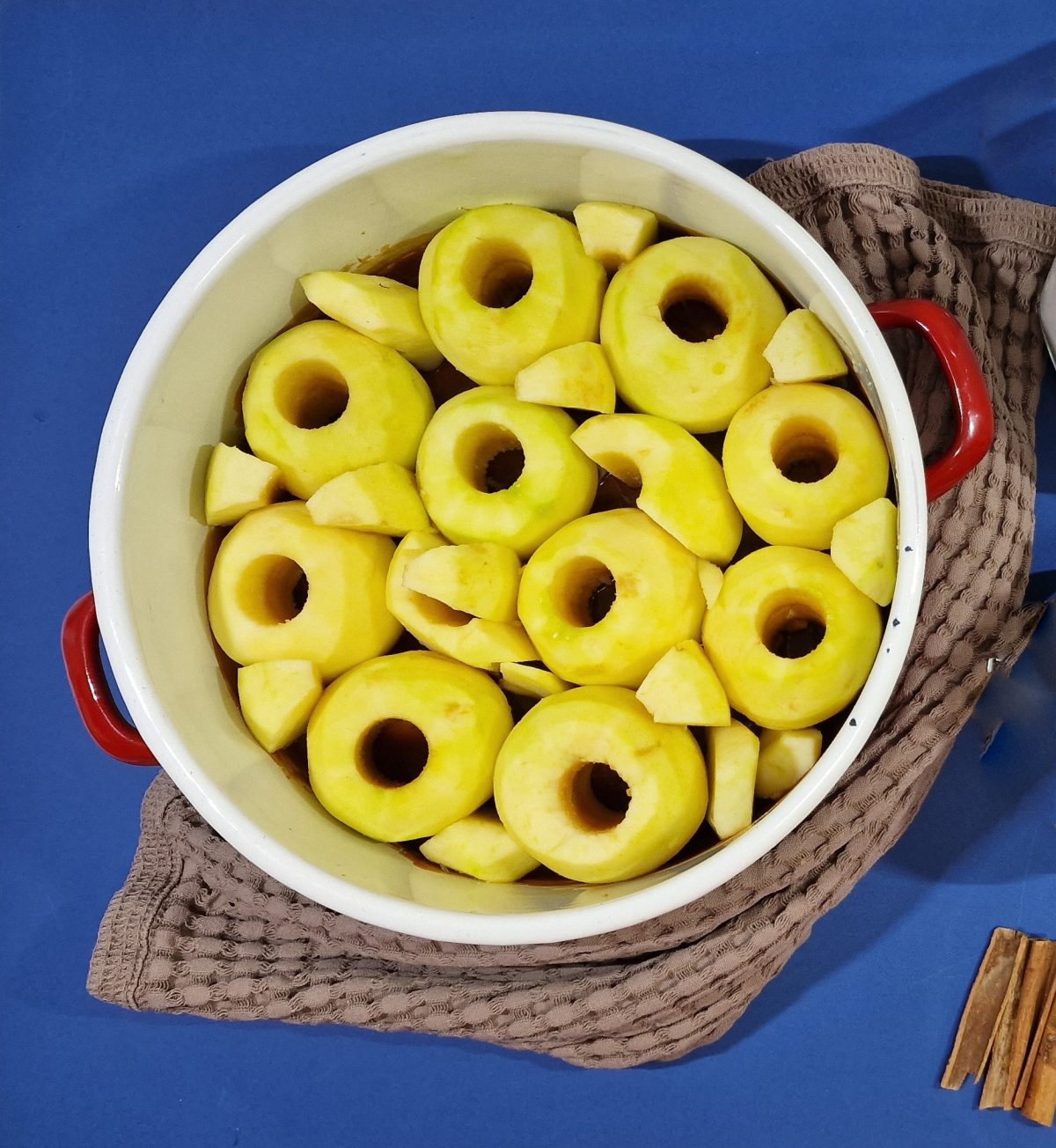 Tort de mere - o altă idee - Adi Hădean