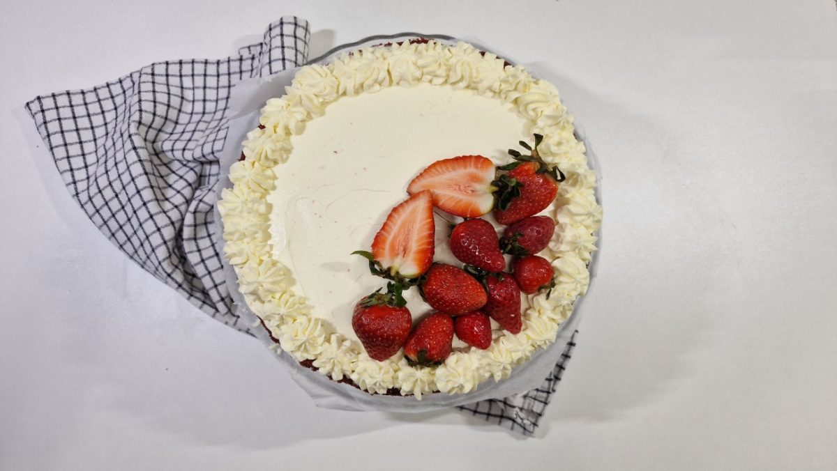 Tort Red Velvet - Adi Hădean
