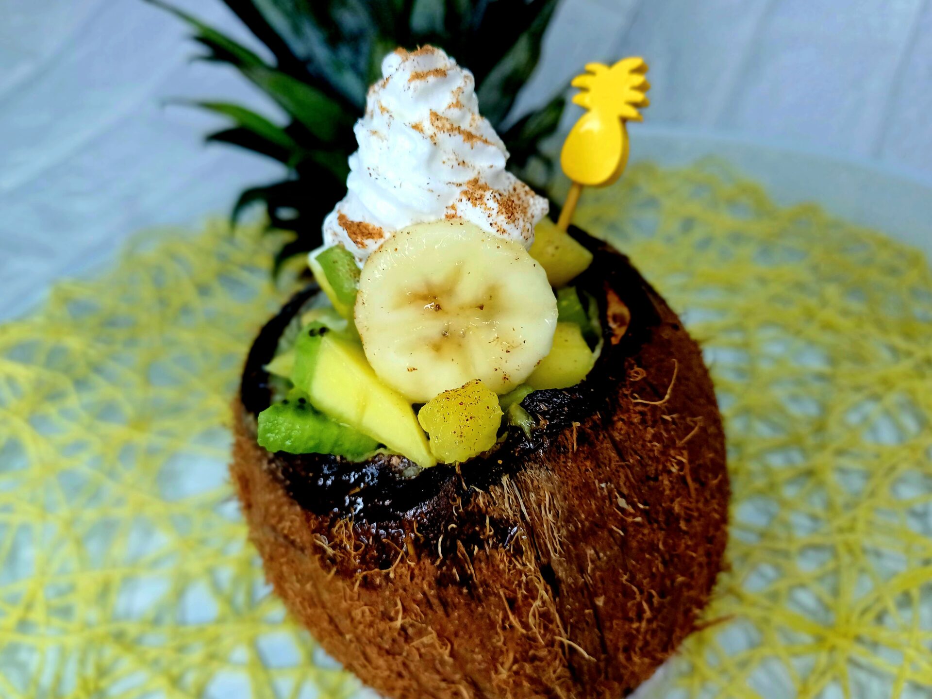 Salată cu fructe tropicale - Adi Hădean