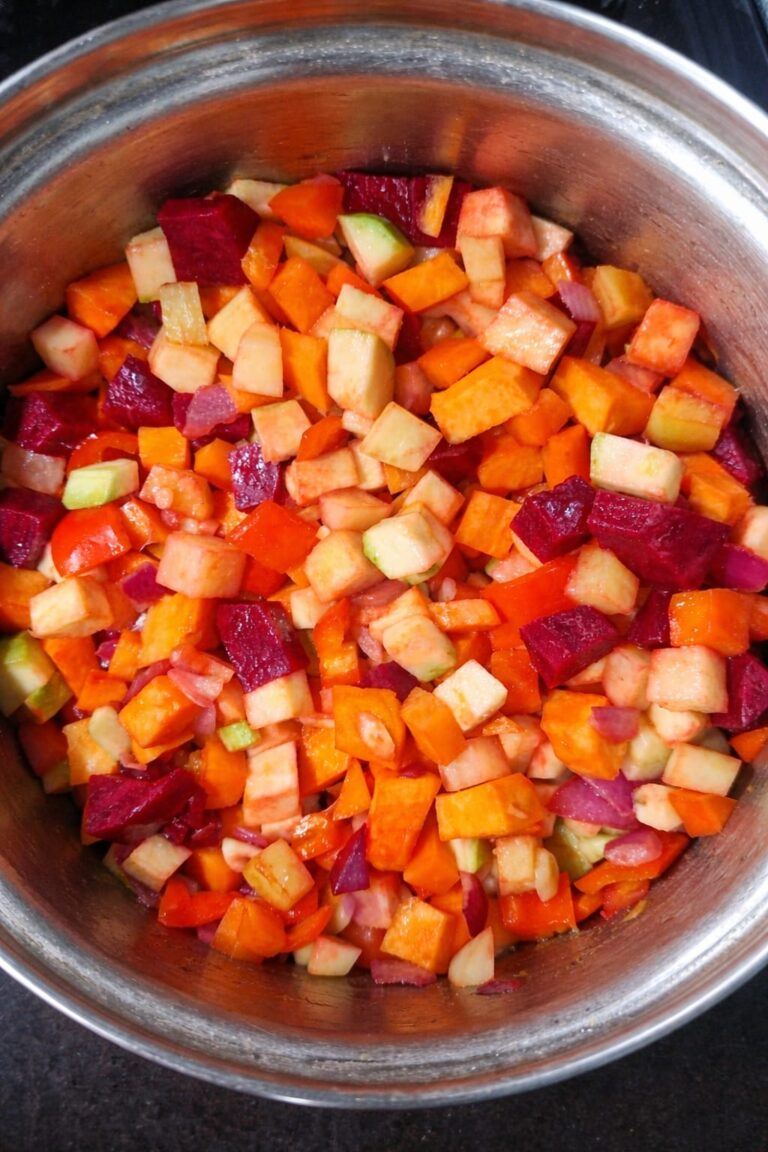 Piure de mazăre cu salată caldă de legume - Adi Hădean